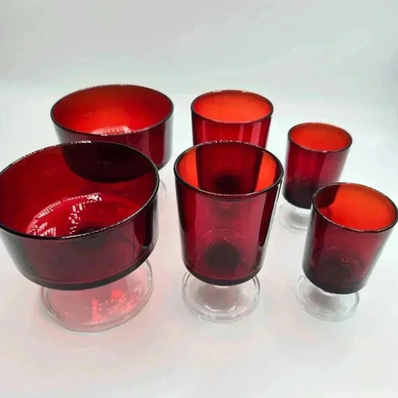 Luminarc | Kitchen | Luminarc Cavalier Ruby Red Glasses In 3 Different ...
